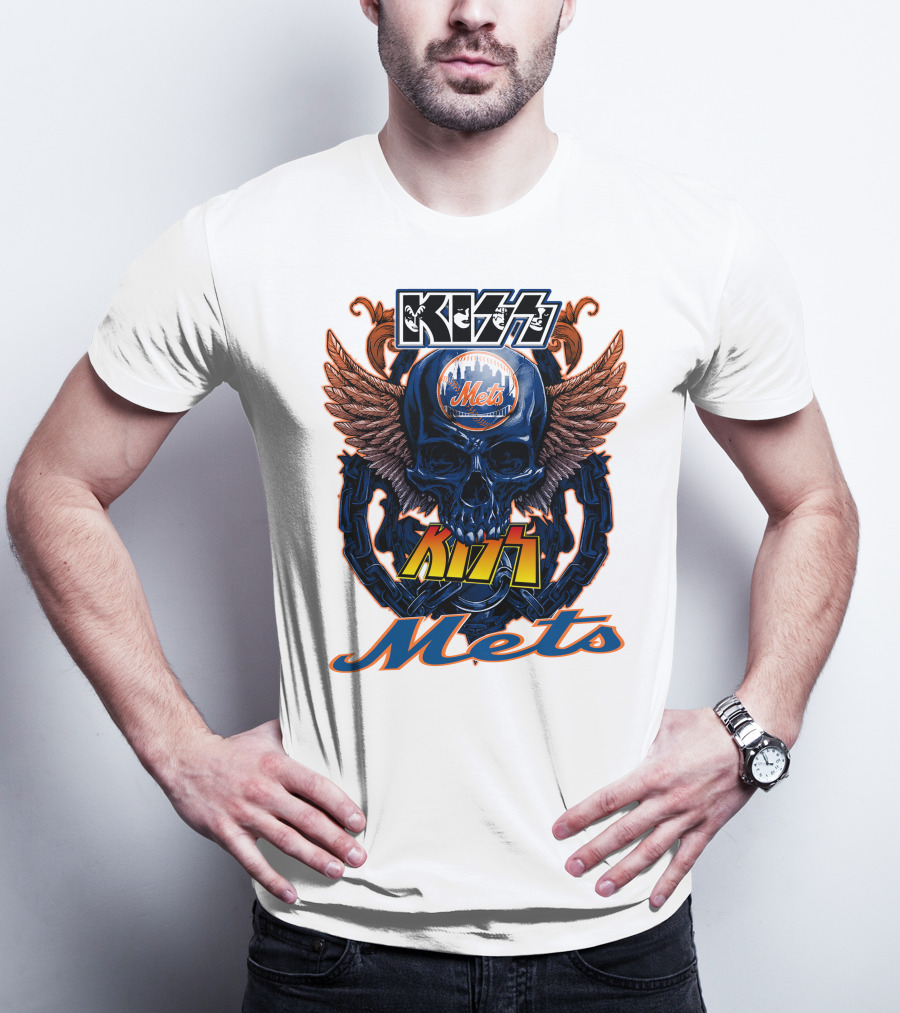Kiss Mets Skull With Wings And Chain T-Shirt