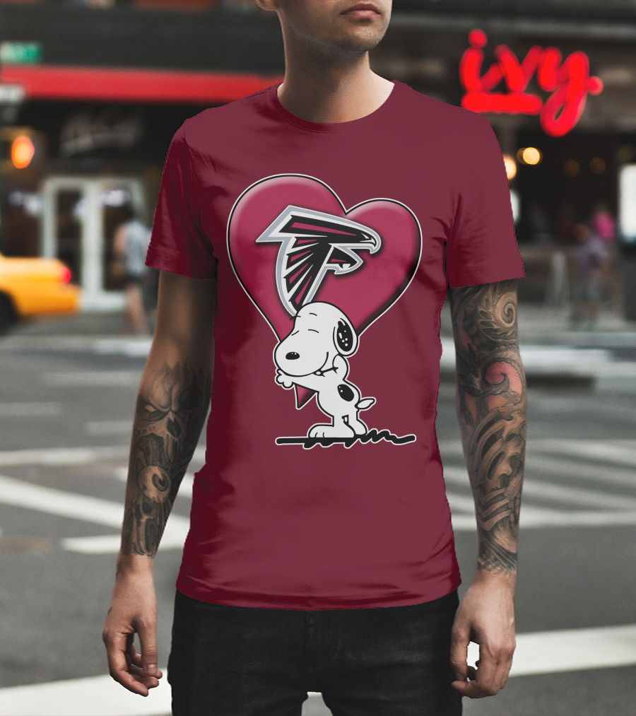 Snoopy Hugging Atlanta Falcons Heart T-Shirt