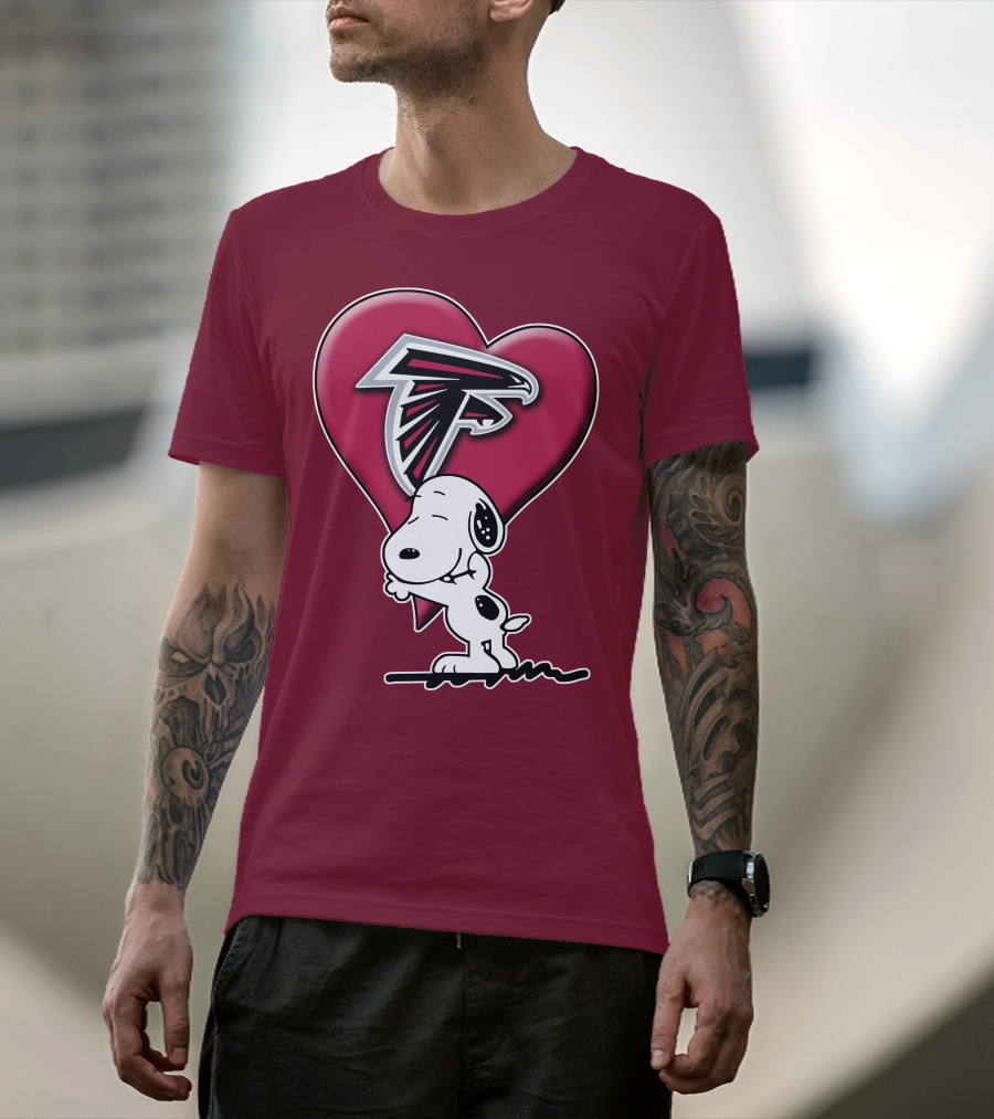 Snoopy Hugging Atlanta Falcons Heart T-Shirt