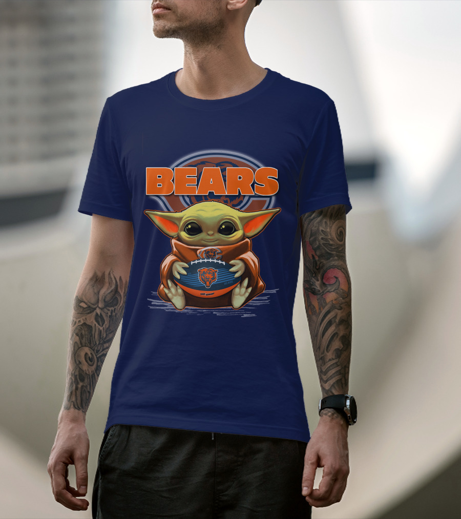 Yoda BEARS Baby Holding Chicago Football T-Shirt