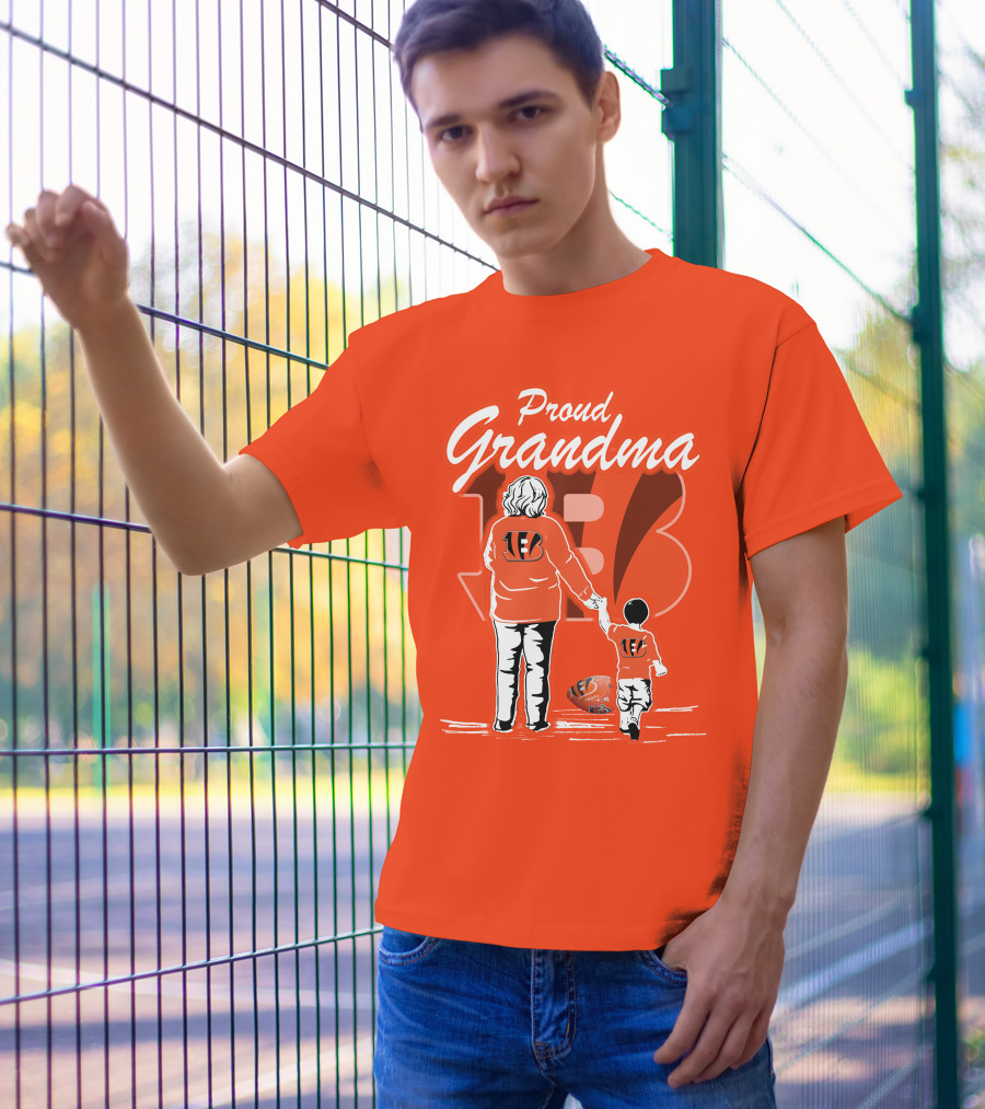 Proud Grandma Cincinnati Bengals Family Spirit Football Fan T-Shirt