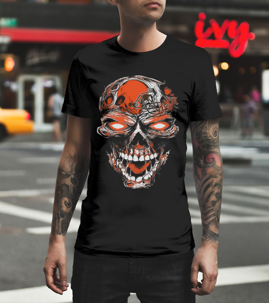 Cleveland Browns Skull Design 43 Orange Helmet Football Fan T-Shirt