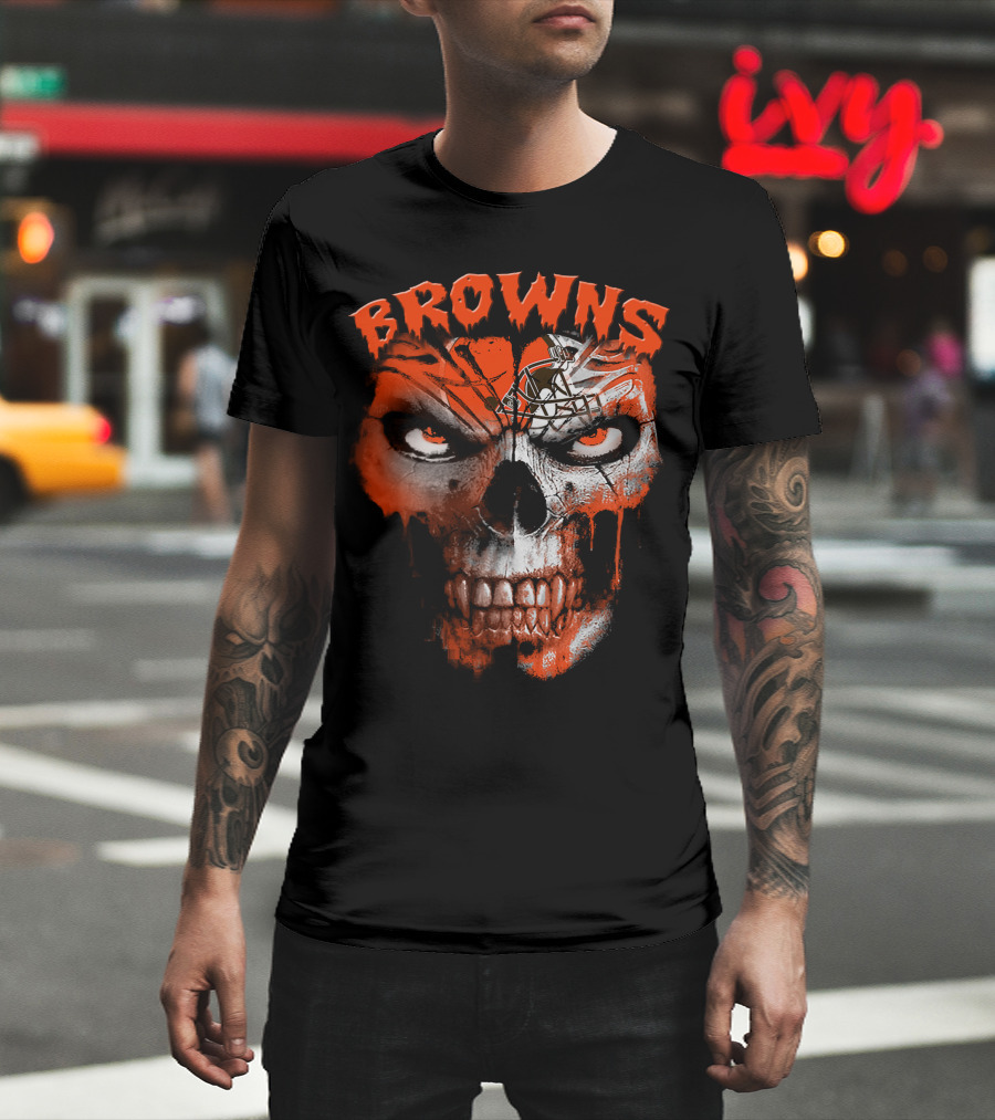 Browns Skull Design With Helmet T-Shirt