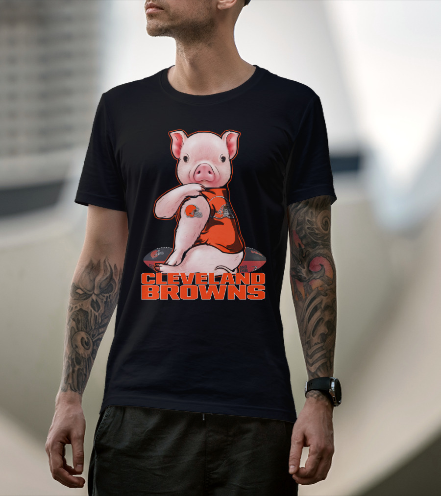 Cleveland Browns Pig With Team Logo Jersey And Football T-Shirt