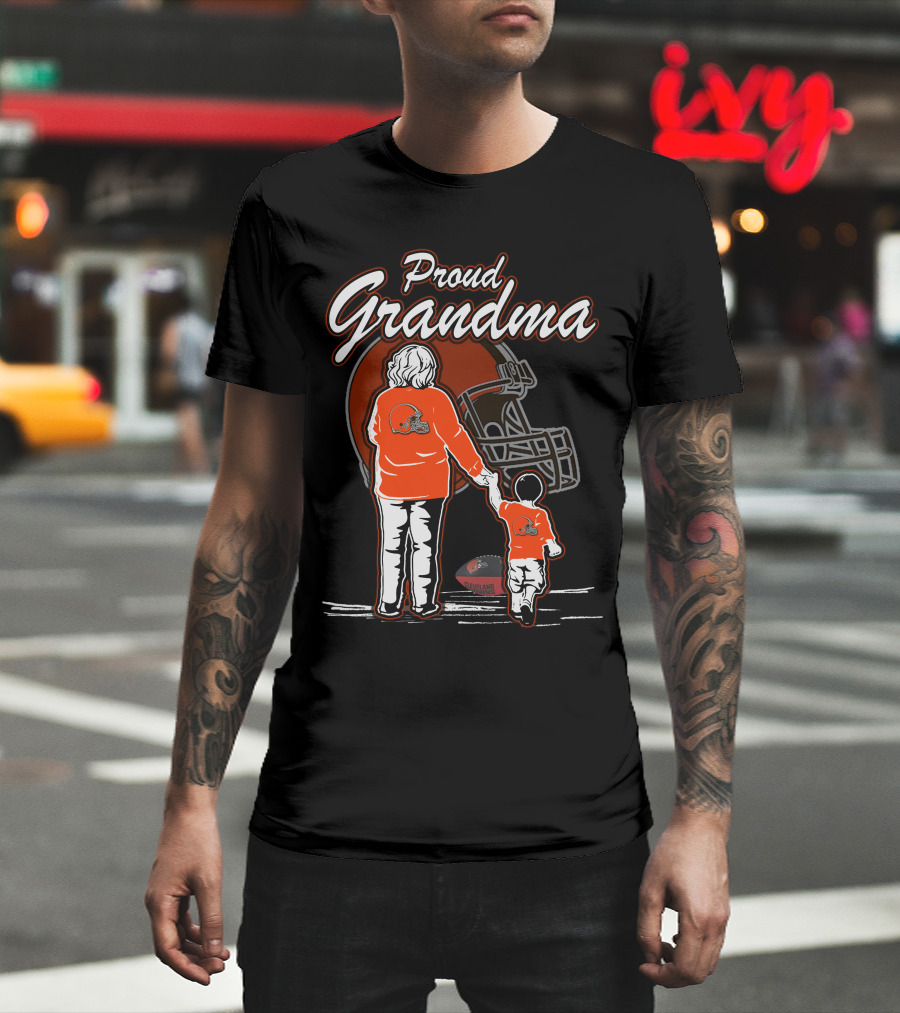 Proud Grandma Cleveland Browns Football Family Fan T-Shirt