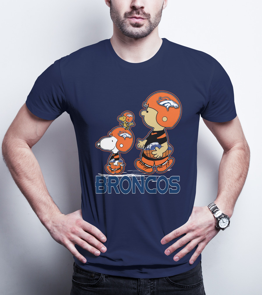 Snpfootball Denver Broncos Peanuts Characters Helmet T-Shirt
