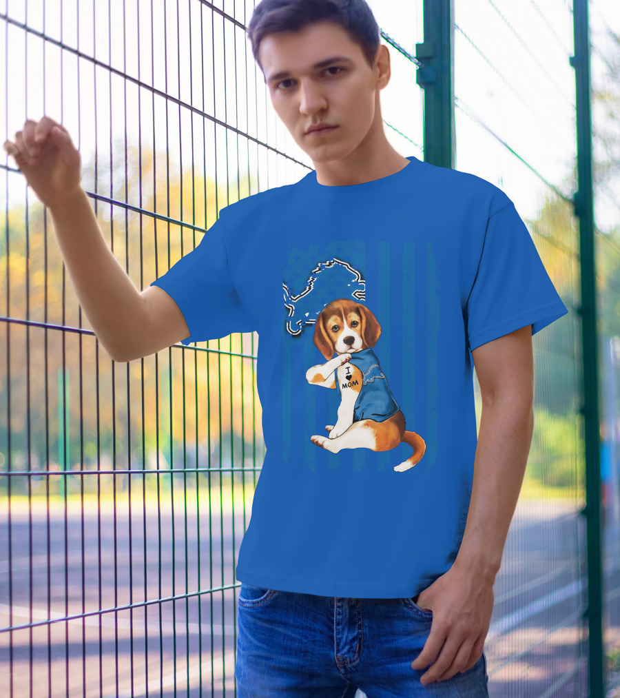 Beagle Wearing I Love Mom Shirt With Detroit Lions Logo And Blue T-Shirt
