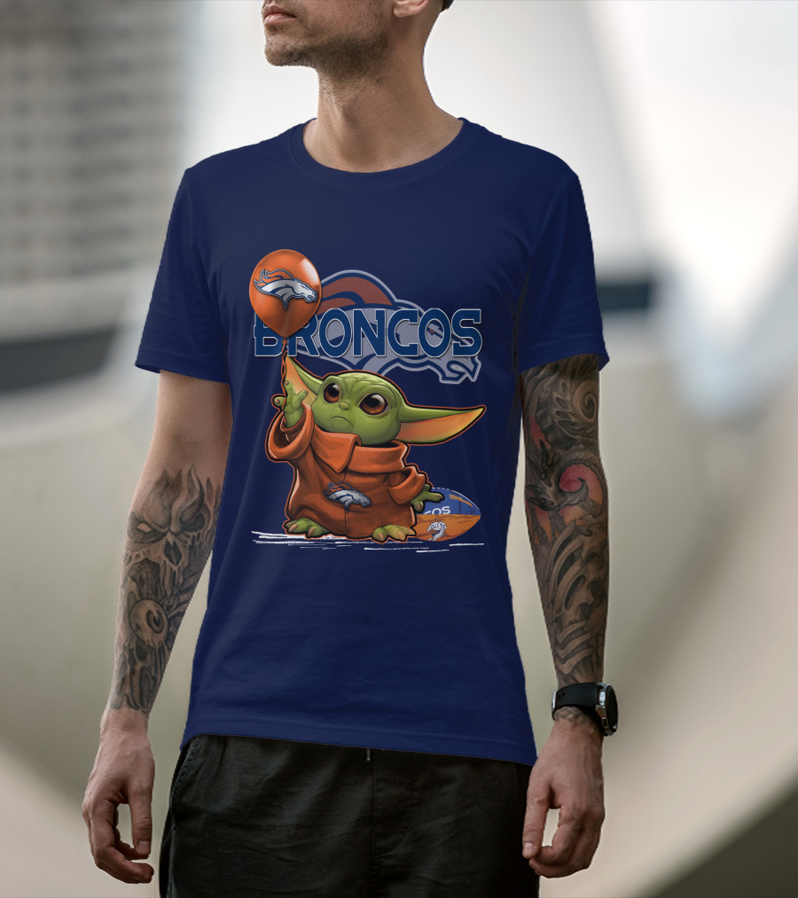 Yoda V1 Denver Broncos Alien Holding Balloon And Football T-Shirt