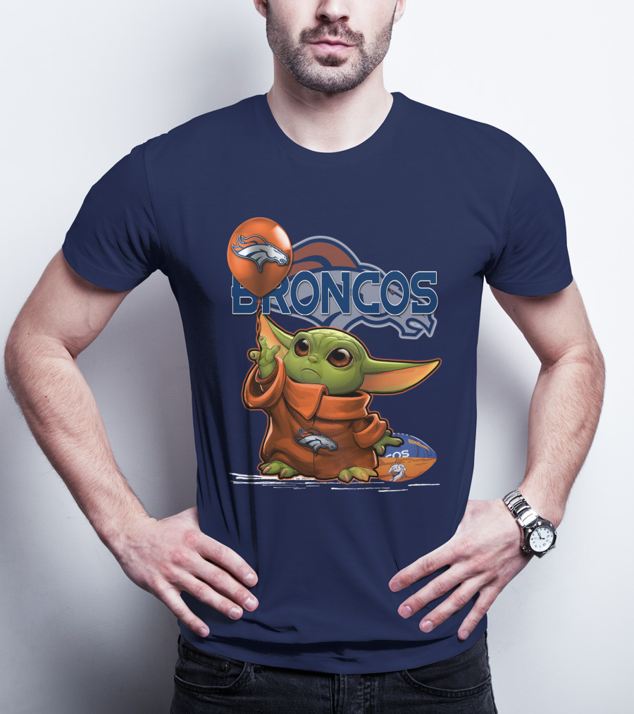 Yoda V1 Denver Broncos Alien Holding Balloon And Football T-Shirt