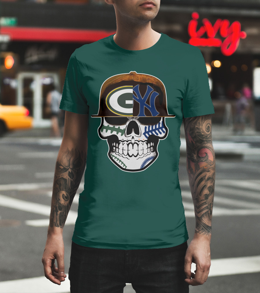 Green Bay Packers New York Yankees Split Skull Cap T-Shirt