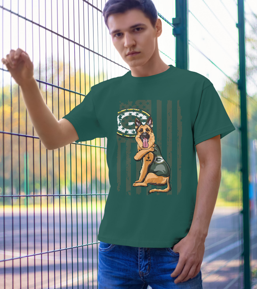 German Shepherd I Love Mom Green Bay Packers Fan T-Shirt