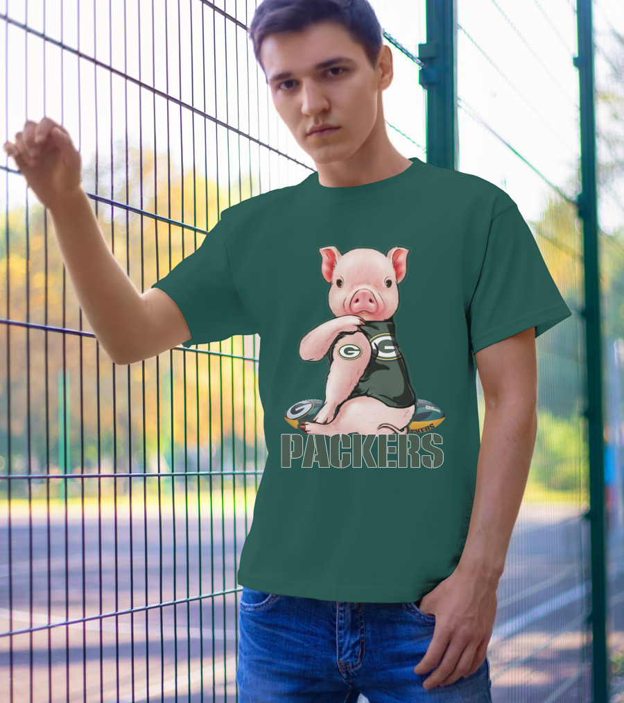 Green Bay Packers Pig Holding Football T-Shirt