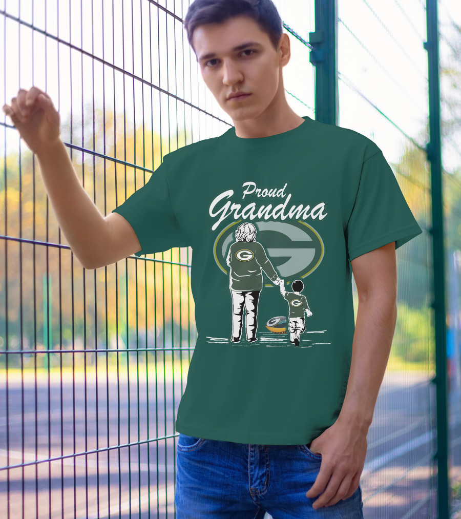 Proud Grandma Green Bay Packers Family Logo Scene T-Shirt