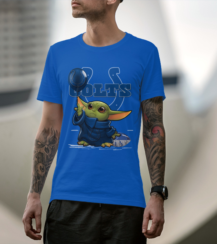 Colts Yoda Holding Horseshoe Balloon And Football T-Shirt