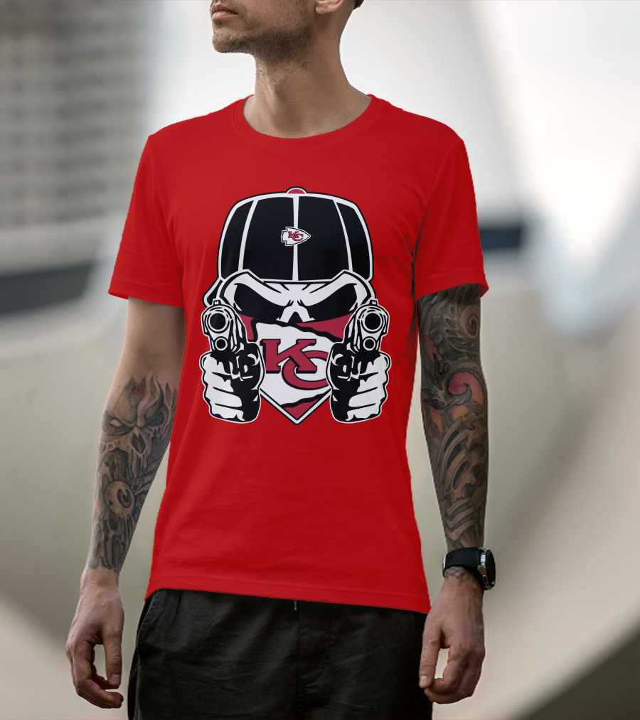 Kansas City Chiefs Bold Skull Logo Showdown T-Shirt