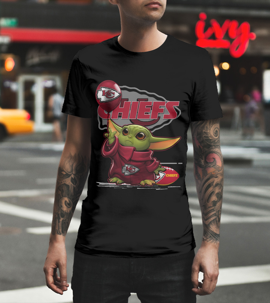Yoda Chiefs Kansas City Football Fan Alien Jedi Force T-Shirt