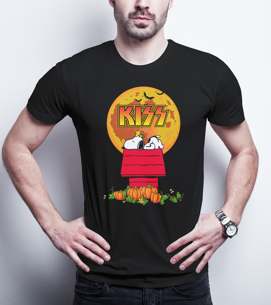 KISS Snoopy Halloween Pumpkin Moon Scene T-Shirt