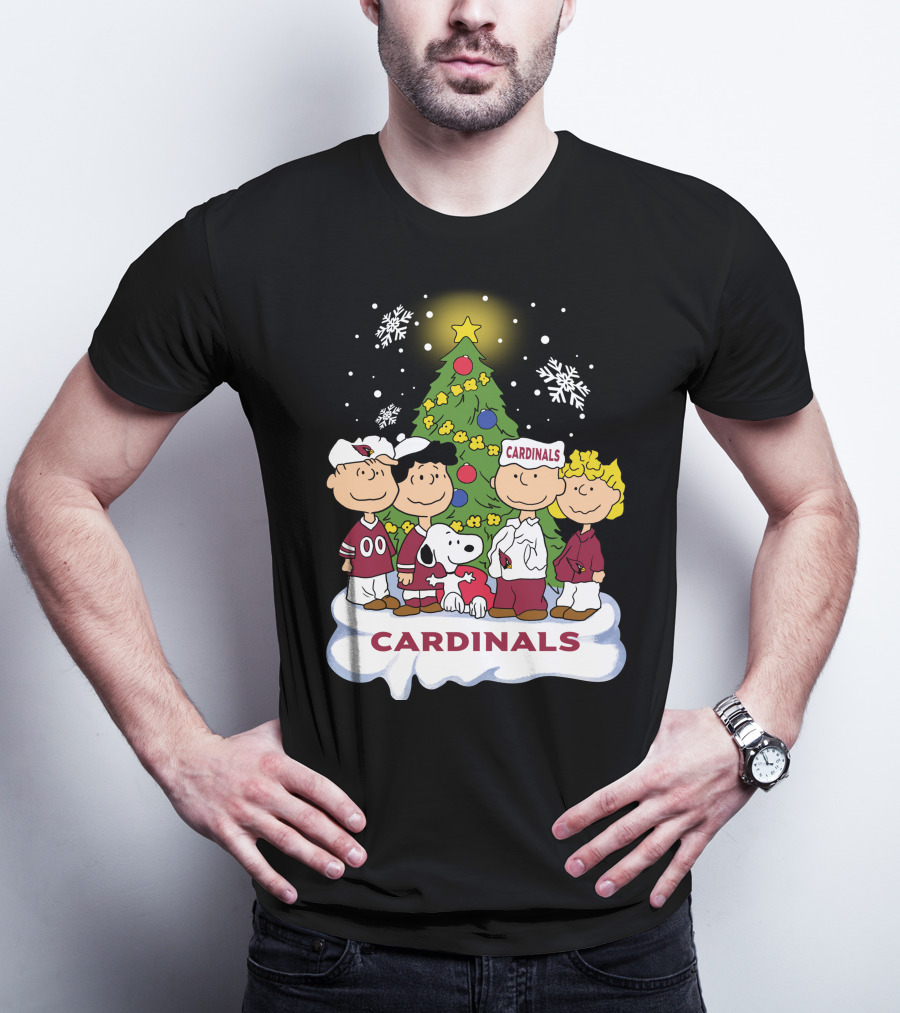 Snoopy Cardinals Christmas Peanuts Gang T-Shirt