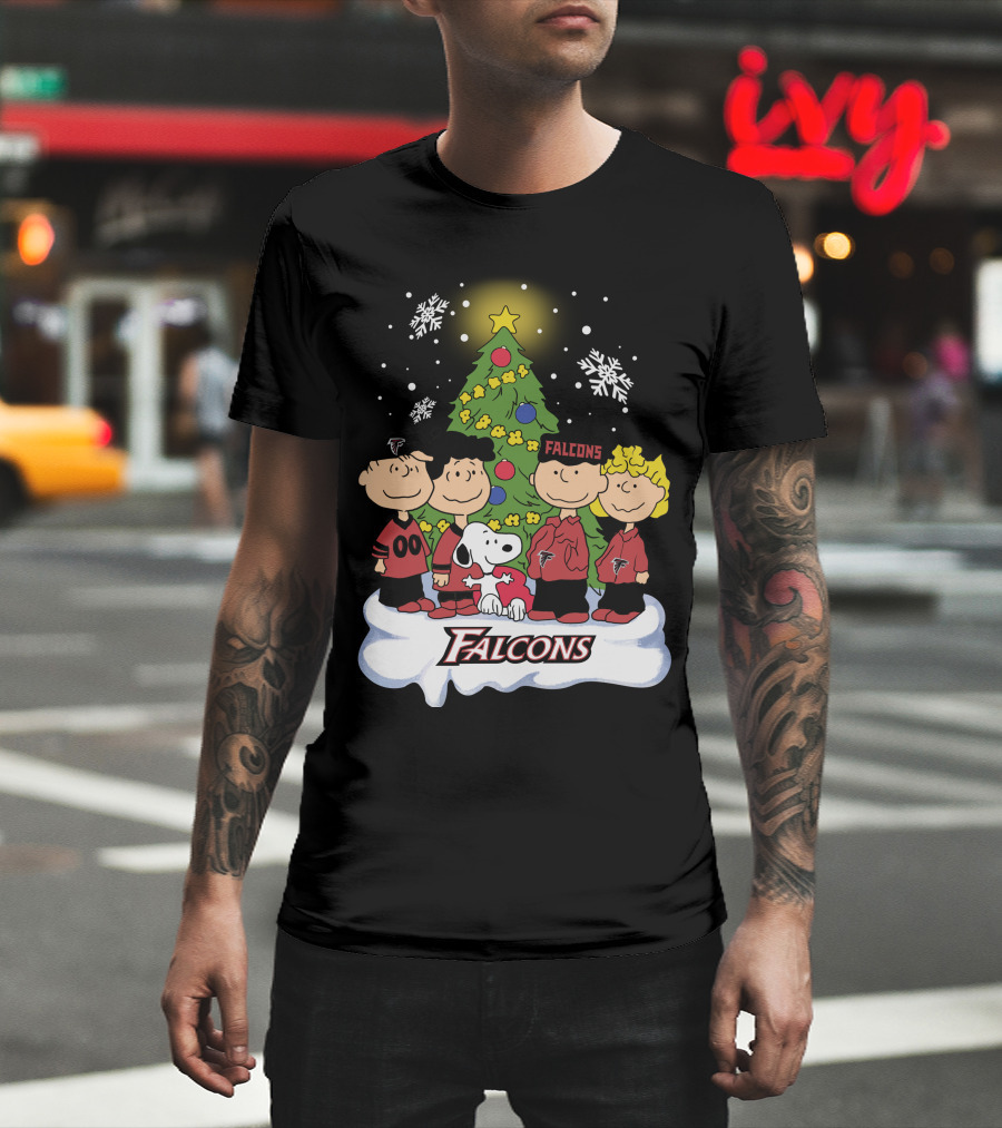 Snoopy Atlanta Falcons Christmas Peanuts Characters Snowflakes Tree T-Shirt