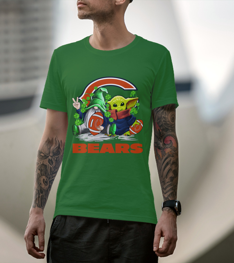 Chicago Bears St. Patrick's Day Football Gnome And Baby Alien T-Shirt