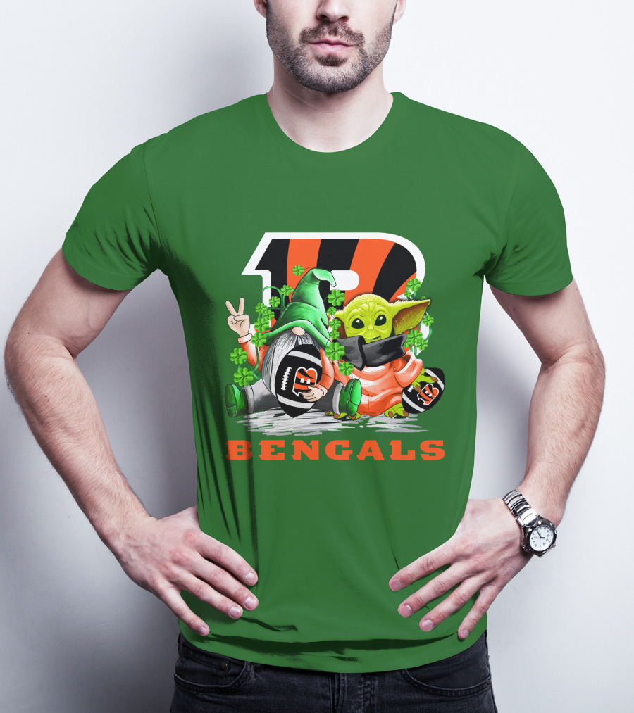 Cincinnati Bengals St. Patrick's Day Gnome And Baby Yoda Football T-Shirt