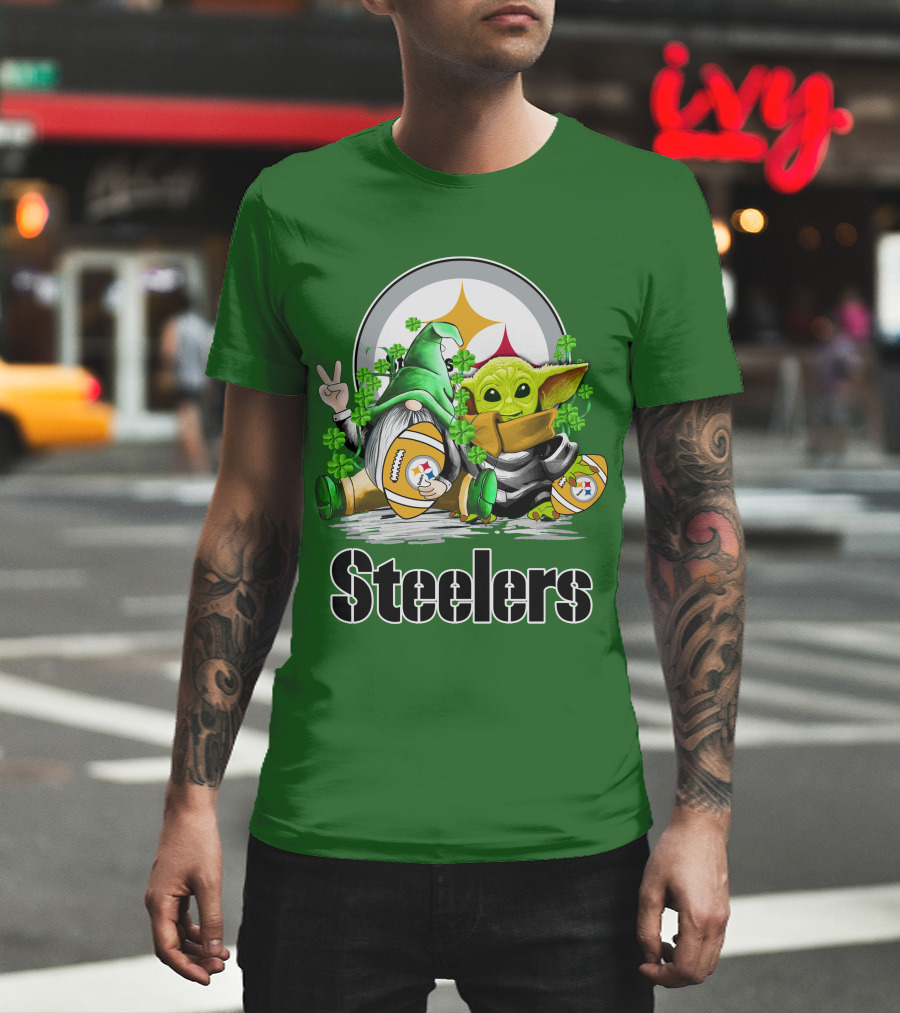 Steelers St. Patrick's Day Football Gnome And Baby Yoda With Shamrocks T-Shirt