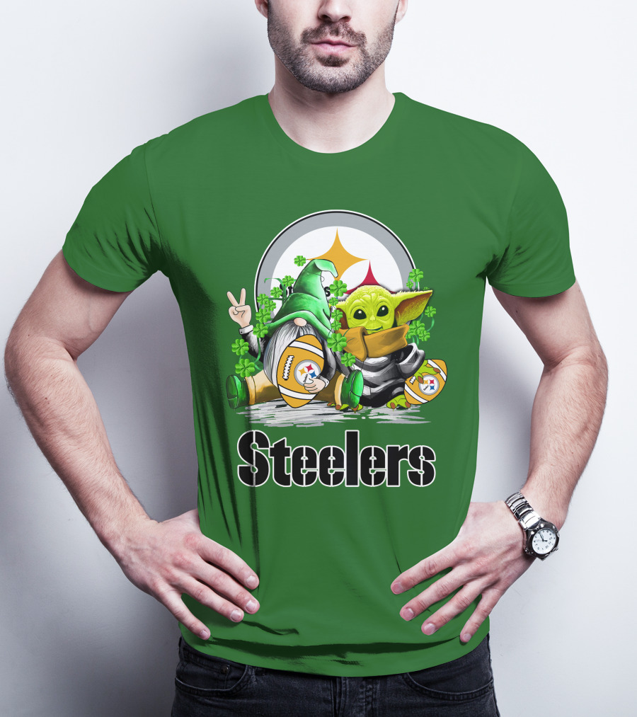 Steelers St. Patrick's Day Football Gnome And Baby Yoda With Shamrocks T-Shirt