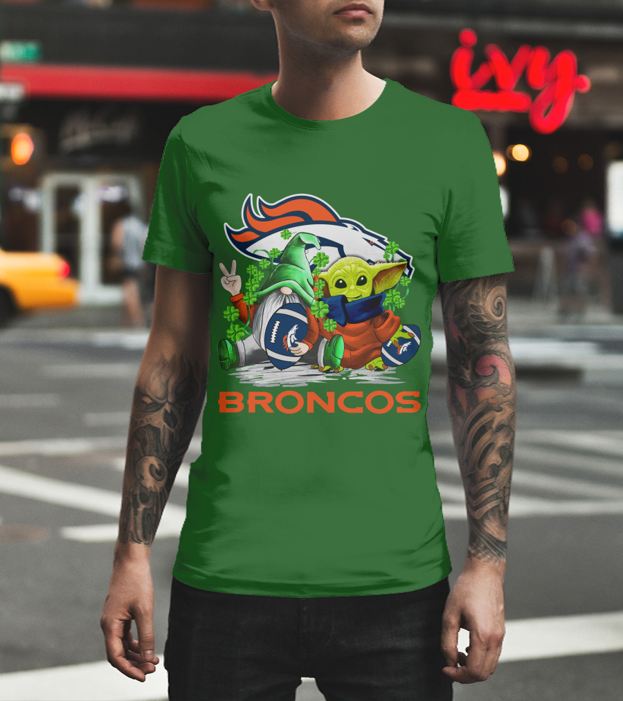 Denver Broncos Football St. Patrick’s Day Gnome And Green Alien With Shamrocks T-Shirt