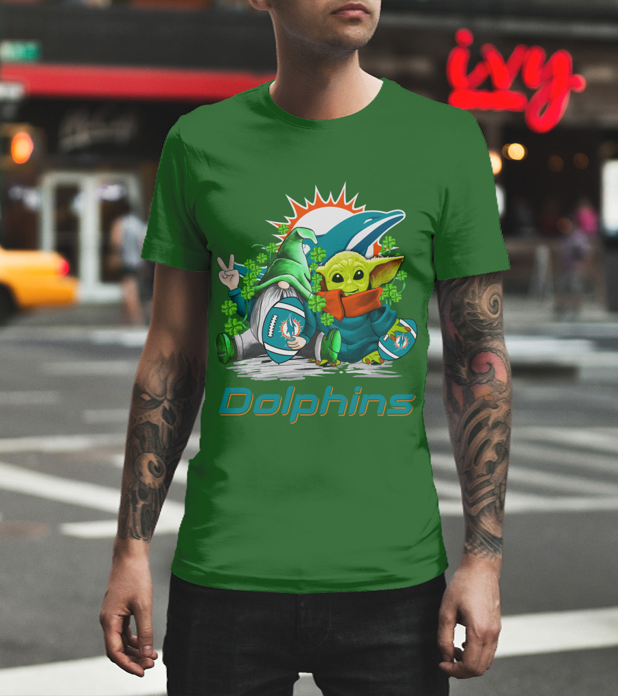 Miami Dolphins St Patrick's Day Football Gnome And Baby Alien With Shamrocks T-Shirt