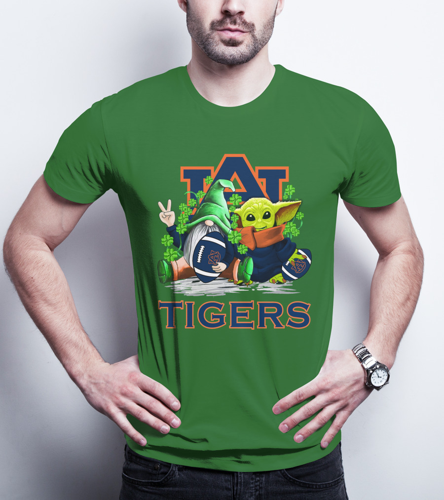 Auburn Tigers St. Patrick’s Day Football Gnome And Yoda Fan T-Shirt