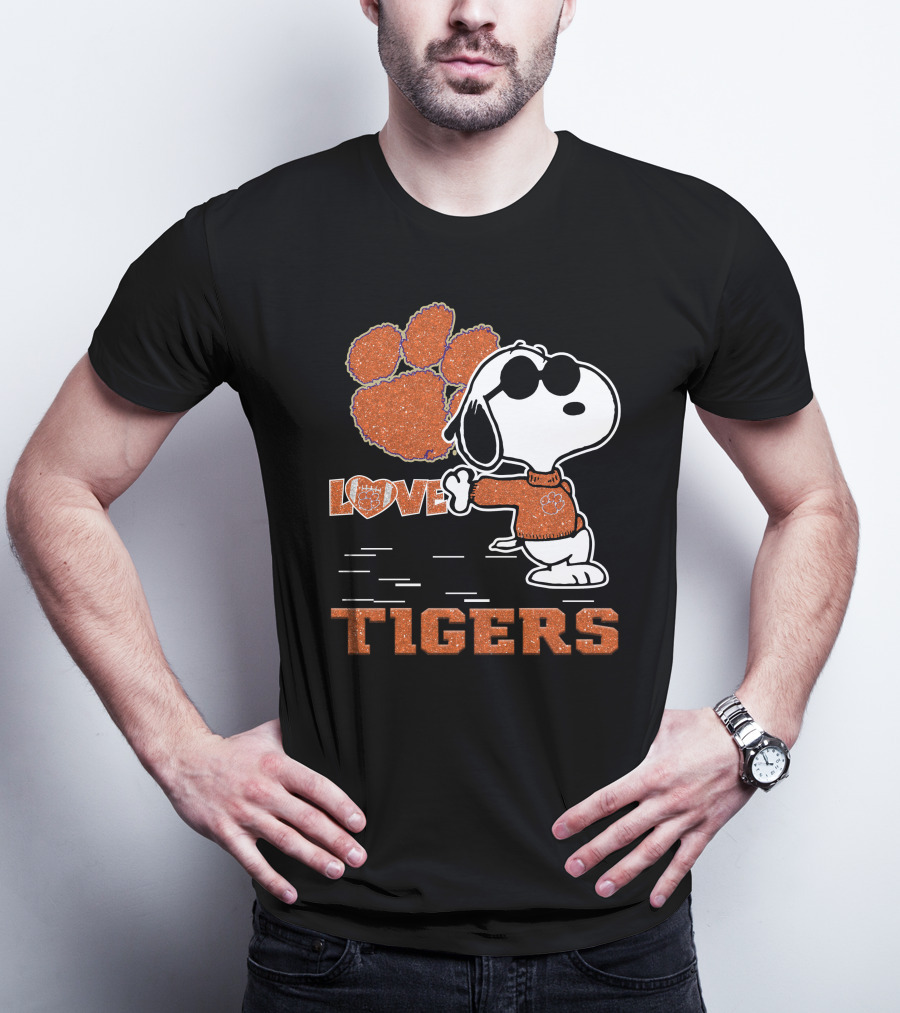 Snoopy Love Clemson Tigers Paw Prints T-Shirt