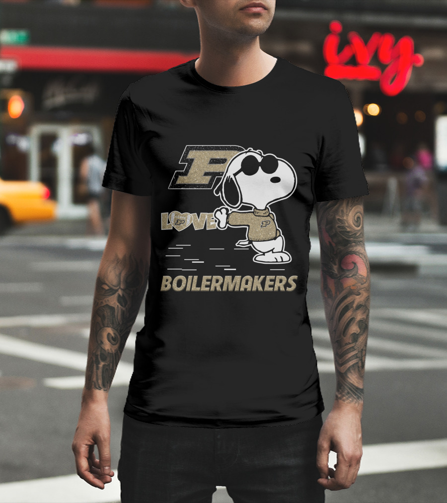 Snoopy Love Purdue Boilermakers P T-Shirt