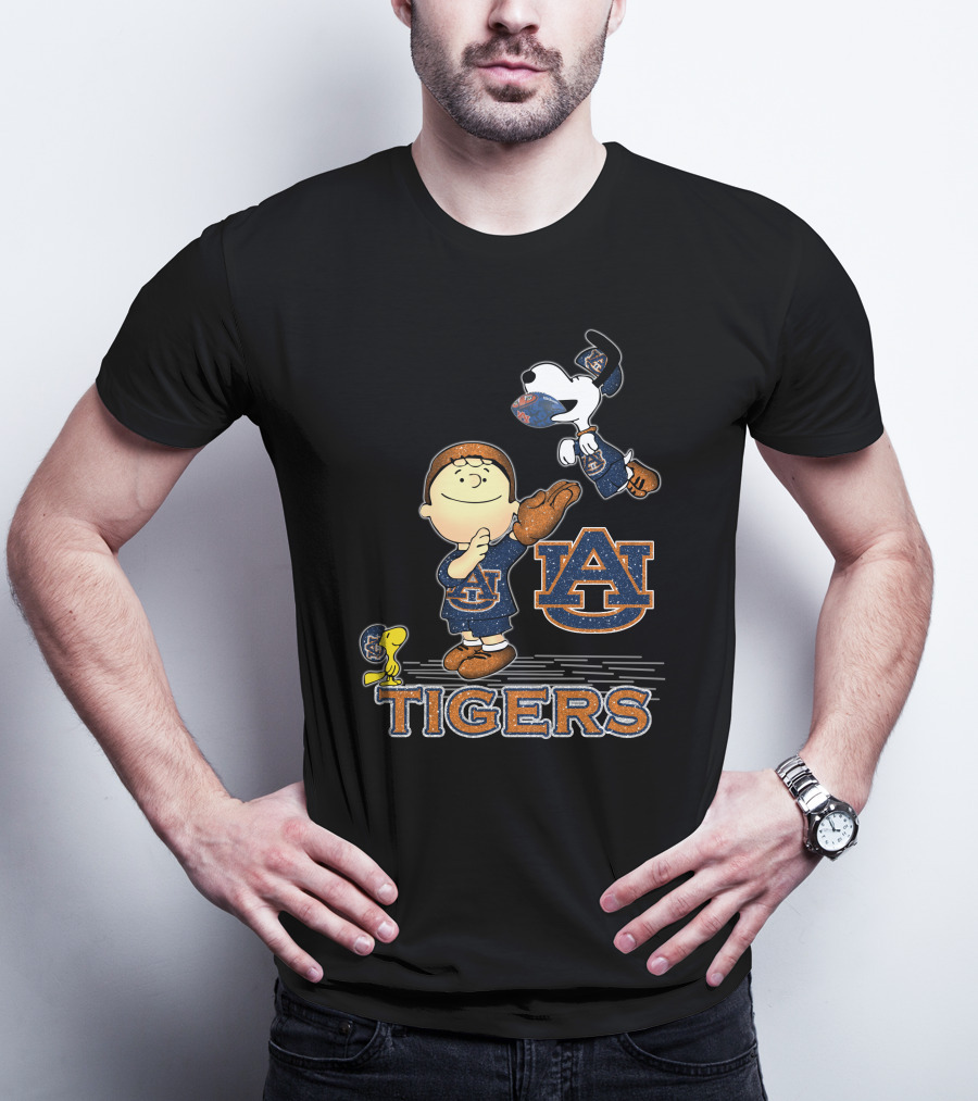 Snoopy And Friends Auburn Tigers Football T-Shirt