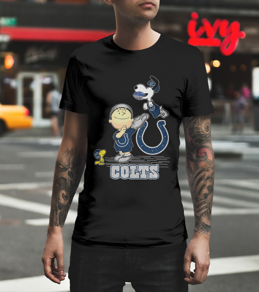 Snoopy Colts Football Charlie Brown Woodstock Indianapolis T-Shirt