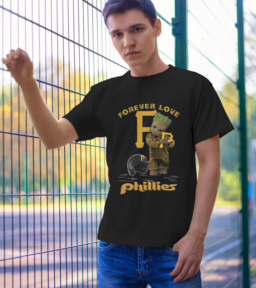 Forever Love Groot Phillies MLB Football Fans T-Shirt