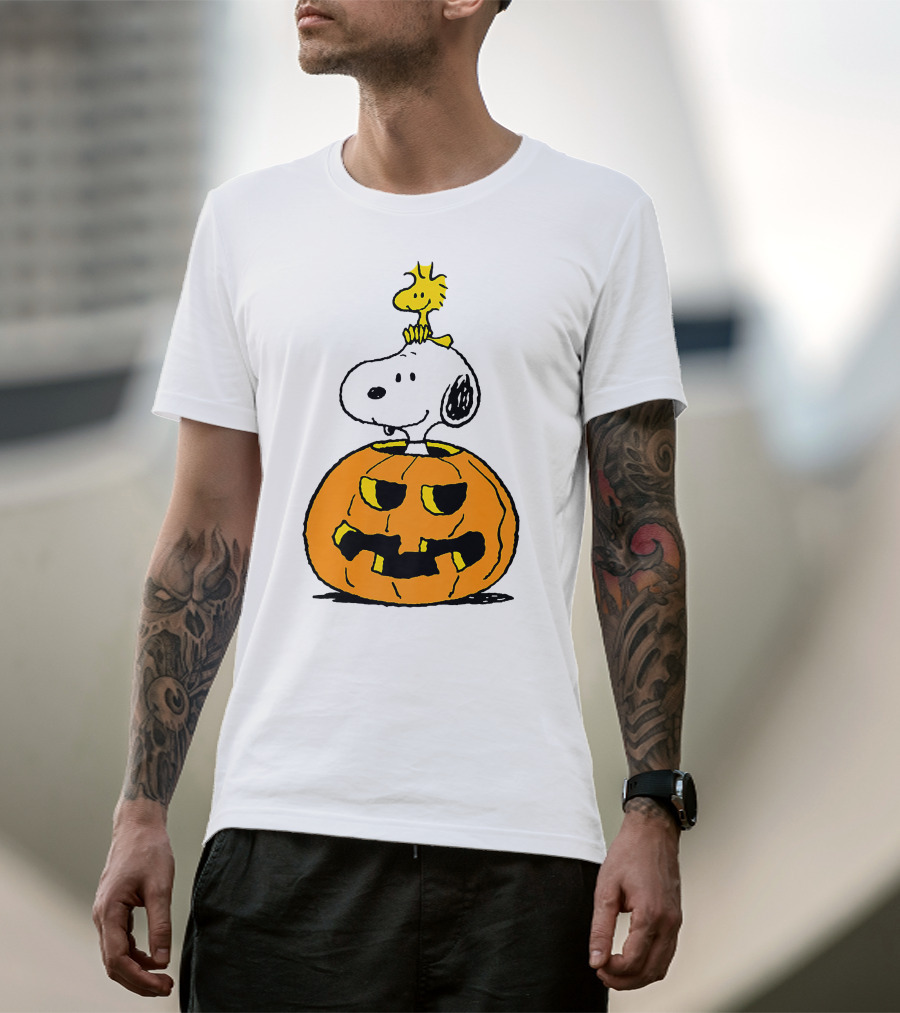 Halloween Snoopy Woodstock Pumpkin Peanuts Cartoon T-Shirt