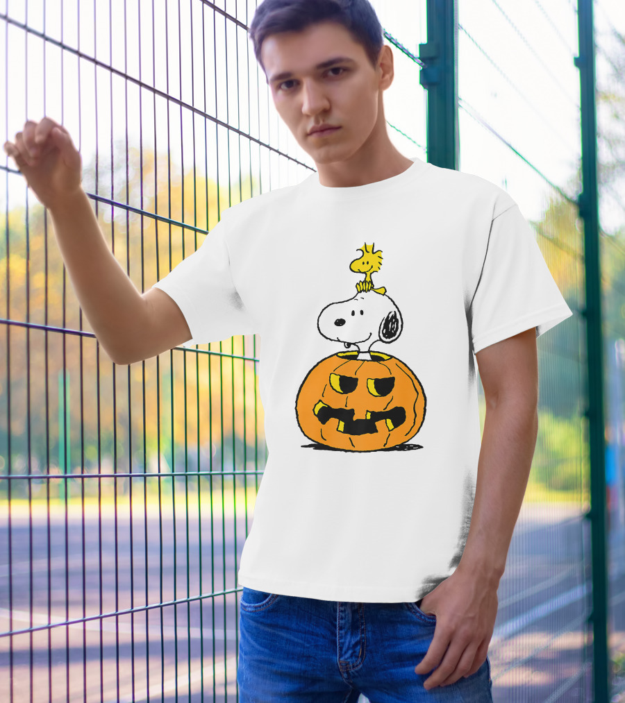 Halloween Snoopy Woodstock Pumpkin Peanuts Cartoon T-Shirt