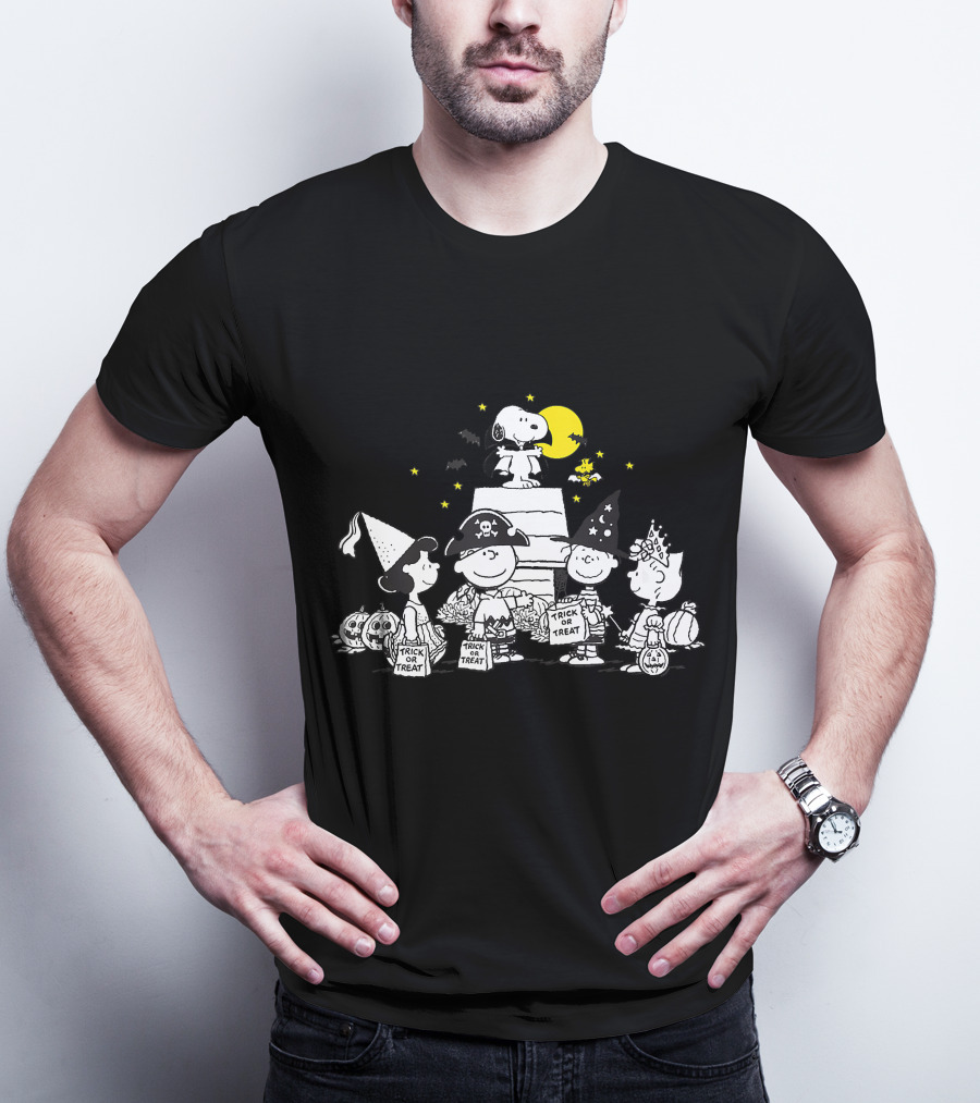 Peanuts Halloween Trick Or Treat With Snoopy And Friends T-Shirt