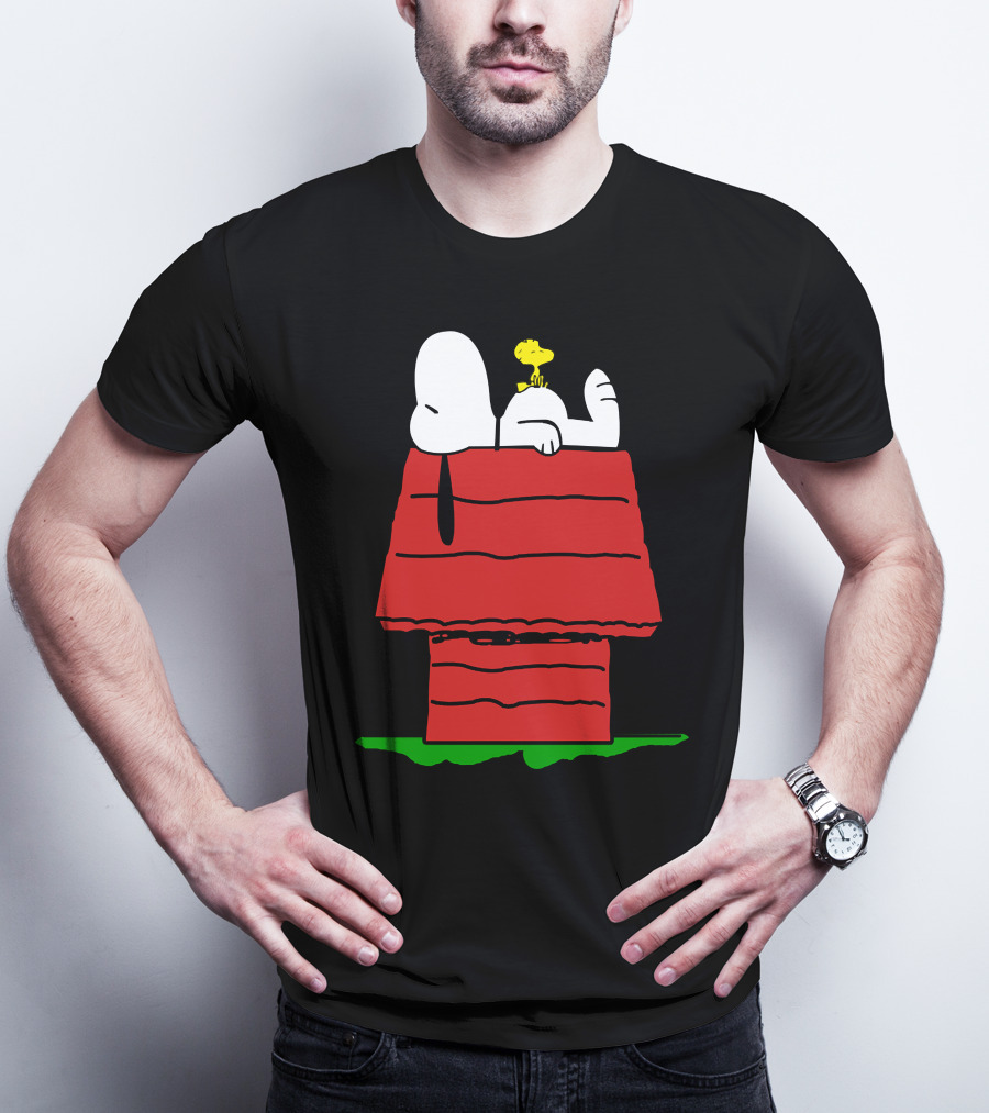 Snoopy And Woodstock Relaxing On Doghouse Roof T-Shirt