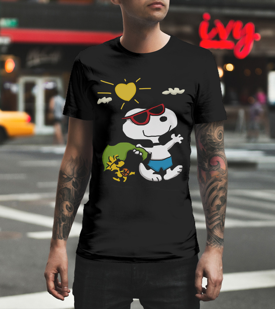 Snoopy And Woodstock Summer Fun Sun Heart Sunglasses T-Shirt