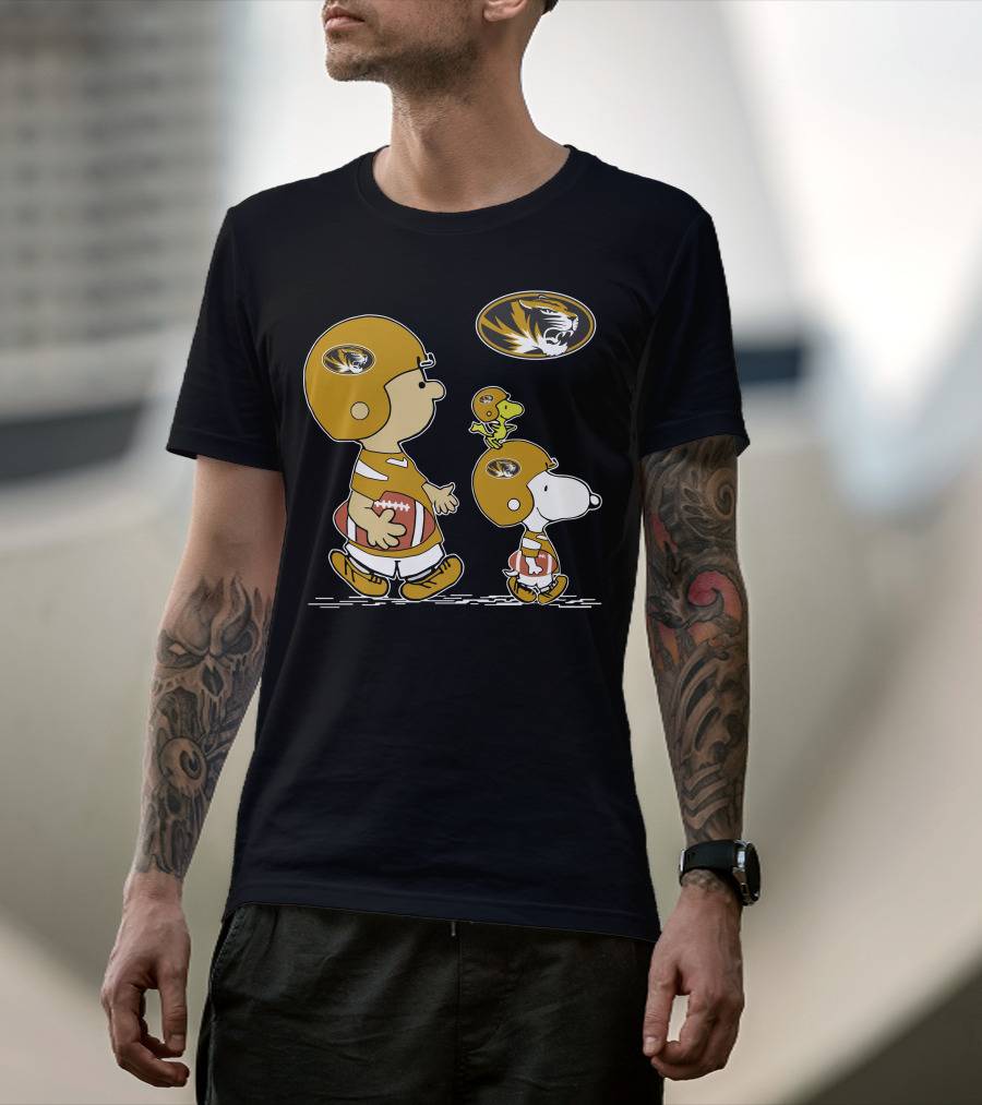 Charlie Brown And Snoopy Missouri Tigers Football Helmet T-Shirt