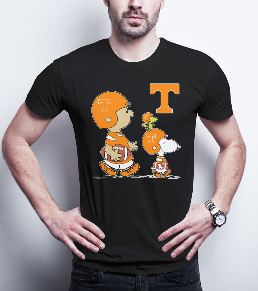 Tennessee Volunteers Peanuts Characters Football Helmets T-Shirt
