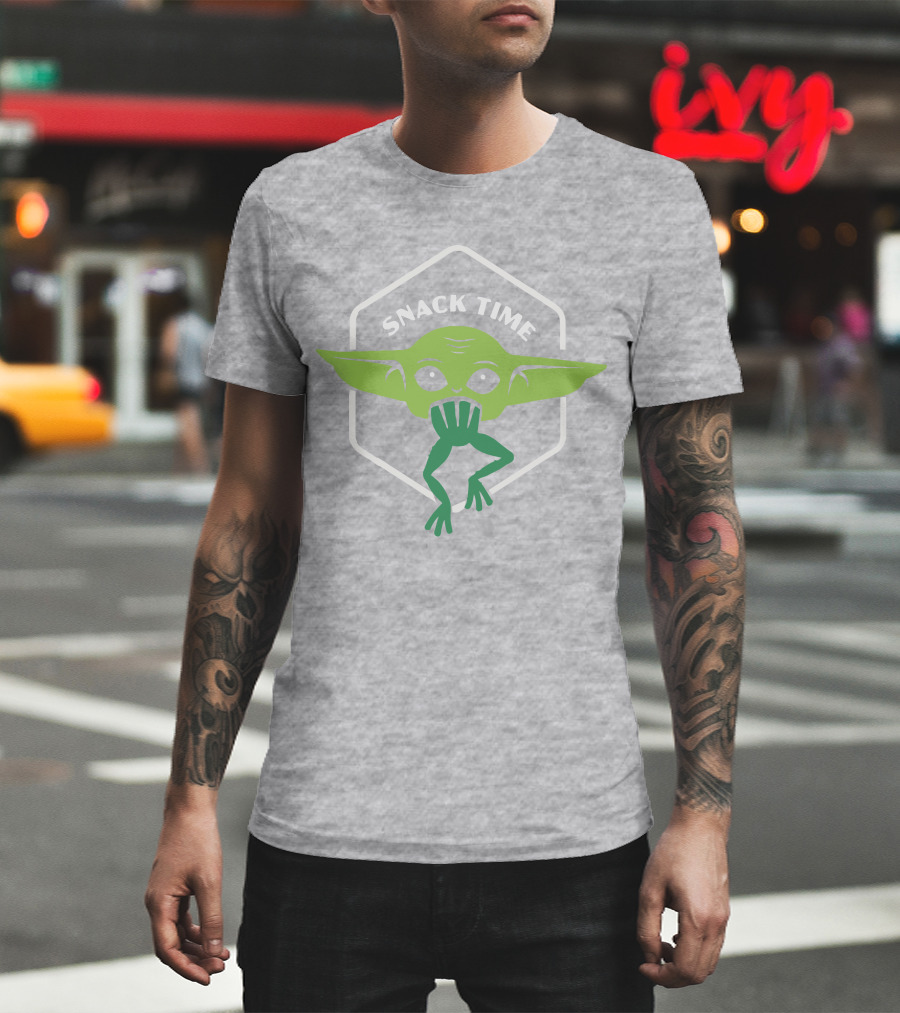 Snack Time The Mandalorian Baby Yoda Eating Frog T-Shirt