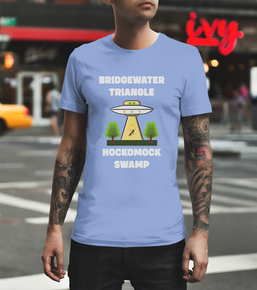 Bridgewater Triangle Hockomock Swamp UFO Alien Abduction Scene T-Shirt