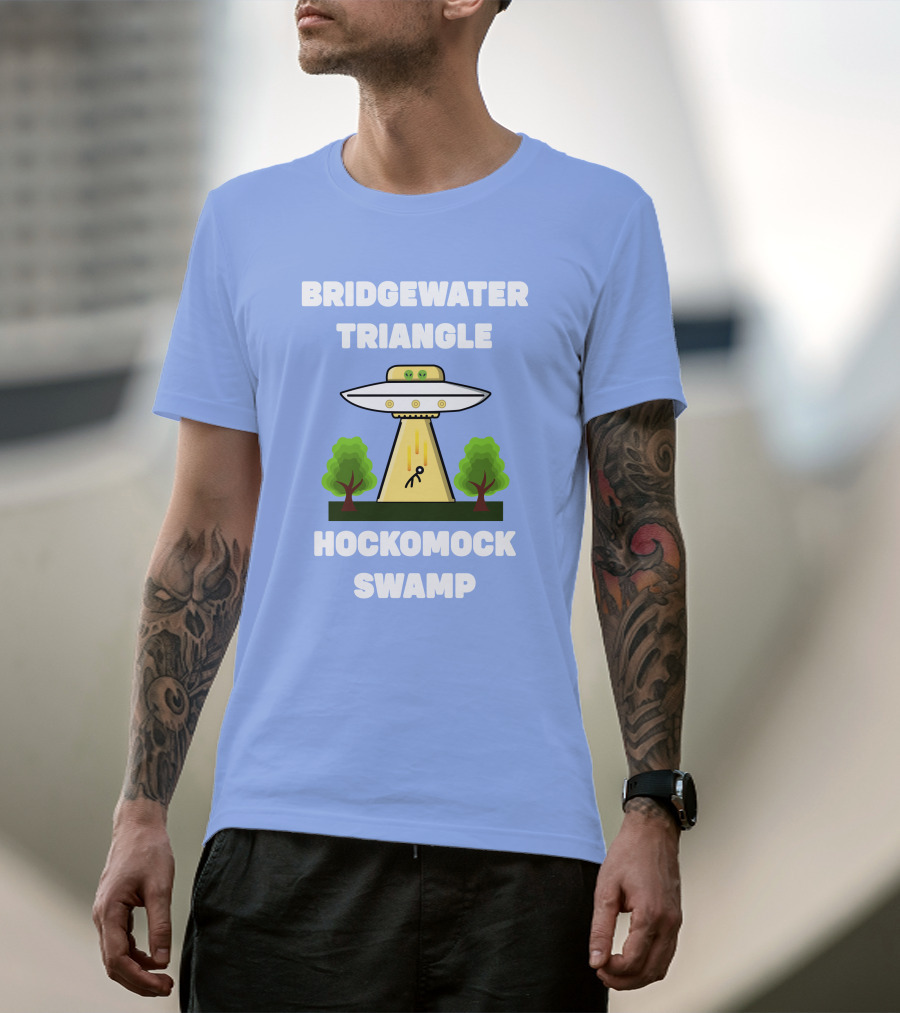 Bridgewater Triangle Hockomock Swamp UFO Alien Abduction Scene T-Shirt