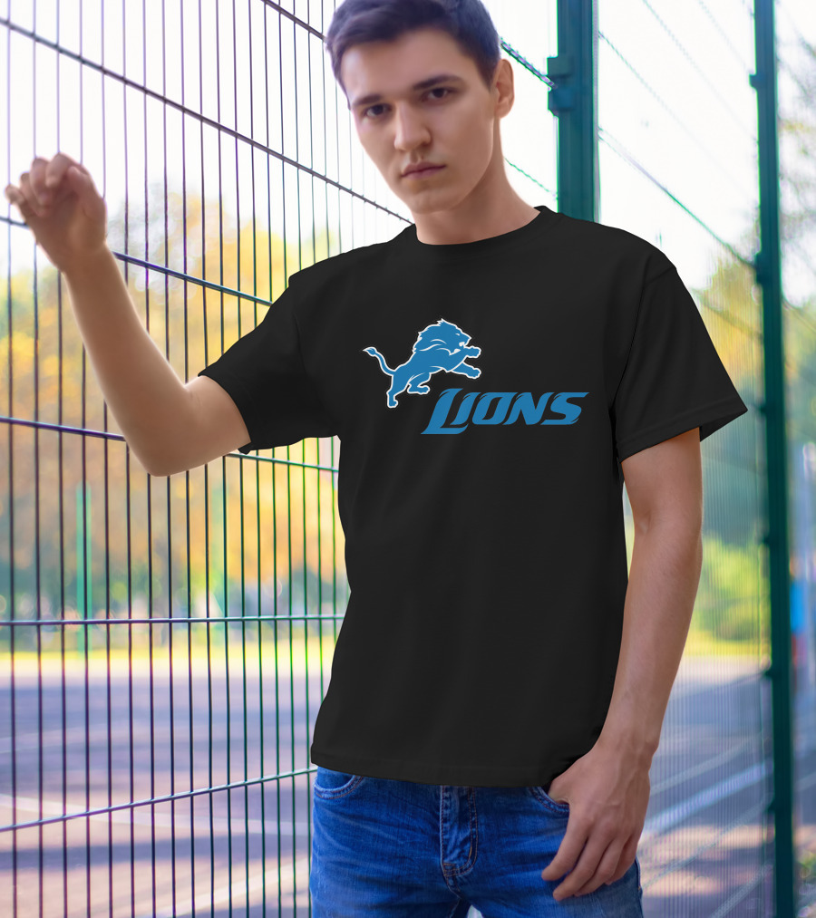 Detroit Lions Logo Fan Apparel Football Team Support T-Shirt