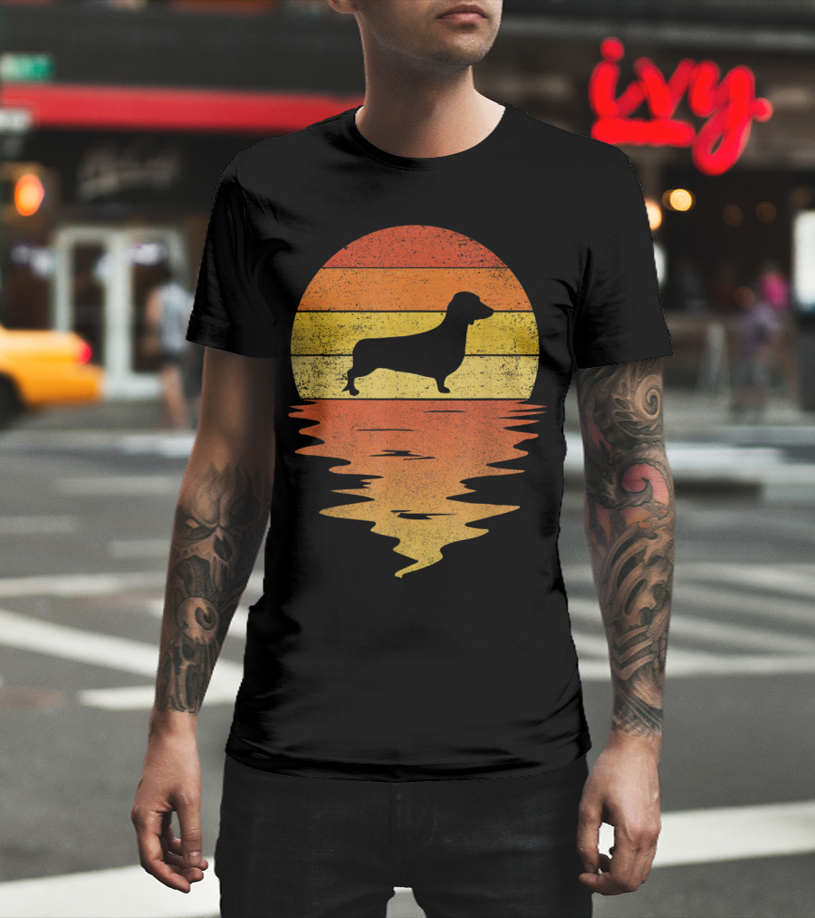 Dachshund Silhouette 70s Vintage Sunset T-Shirt