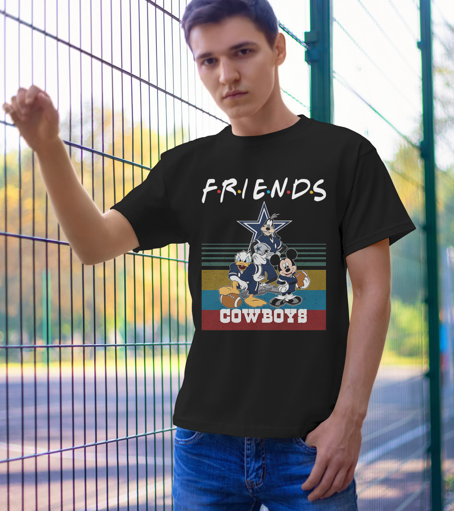 FRIENDS MICKEY DONALD GOOFY COWBOYS FOOTBALL TEAM T-Shirt