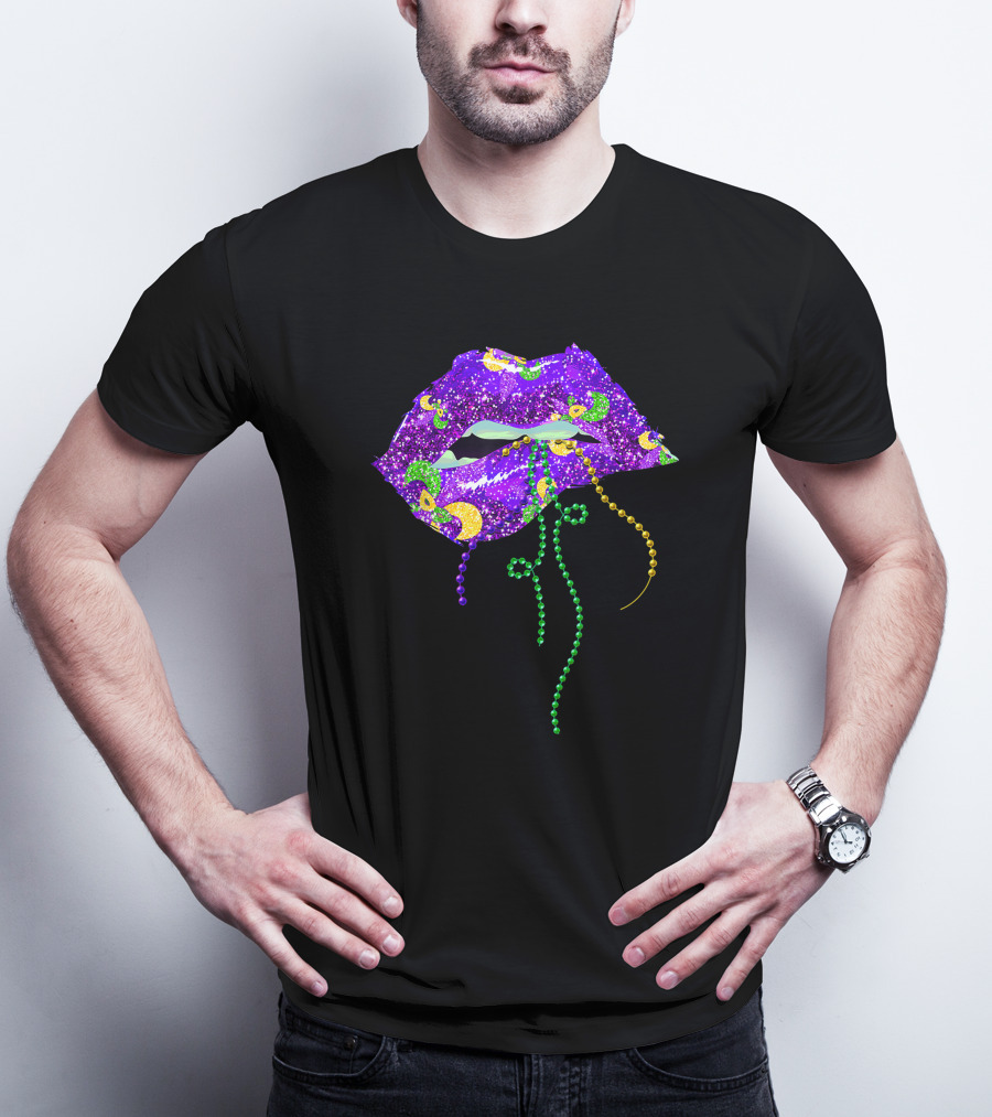 Mardi Gras Sparkling Lips With Beads Queen Carnival Purple Gold T-Shirt