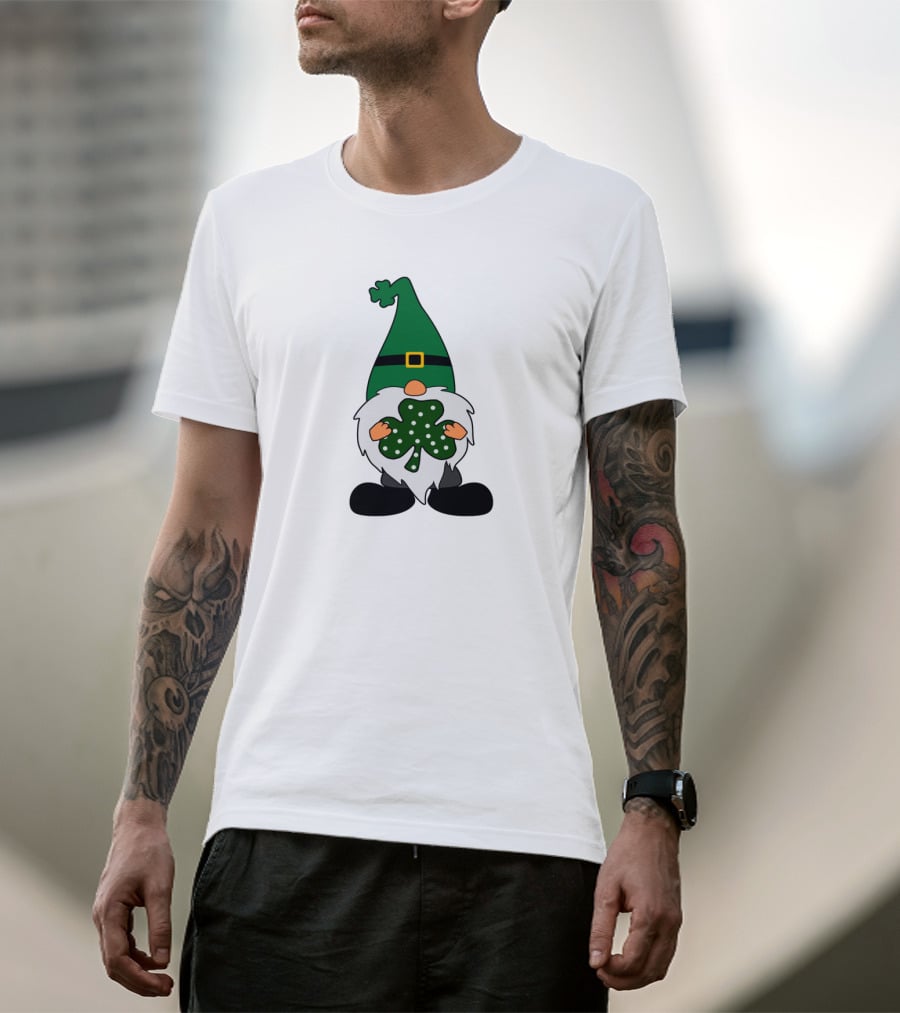 St Patricks Day Gnome With Shamrock In Green Hat T-Shirt